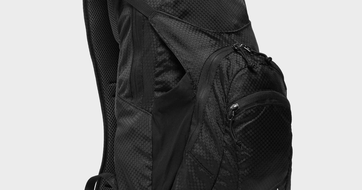 Black Vango Rapide H20L Hydration Pack – Blacks